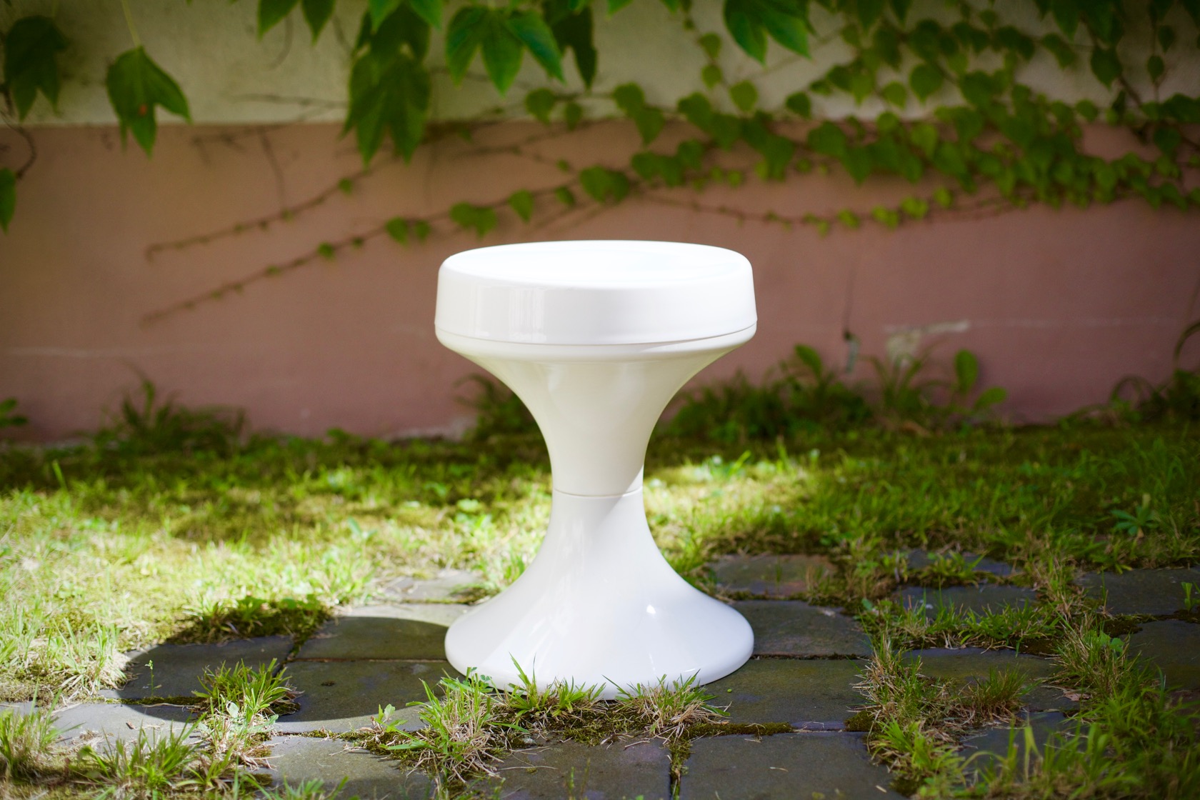 Kunststoffhocker aus den 70er-Jahren - raumwunder - vintage wohnen in ...